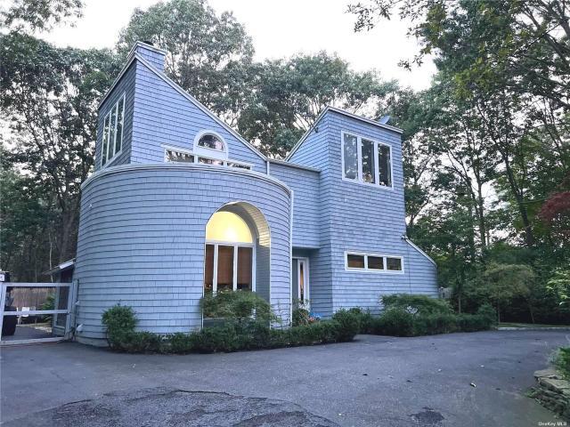 3 bedroom, Southampton NY 11968 LS72692358