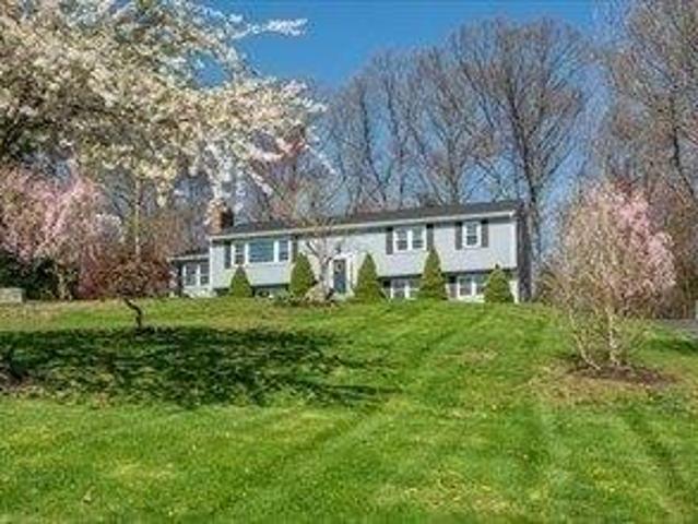 3 bedroom, Southborough MA 01772 104605703
