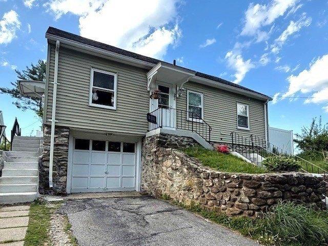 3 bedroom, Southbridge MA 01550 LS102530434