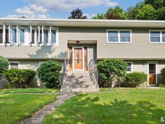 3 bedroom, Southbury CT 06488 105125423