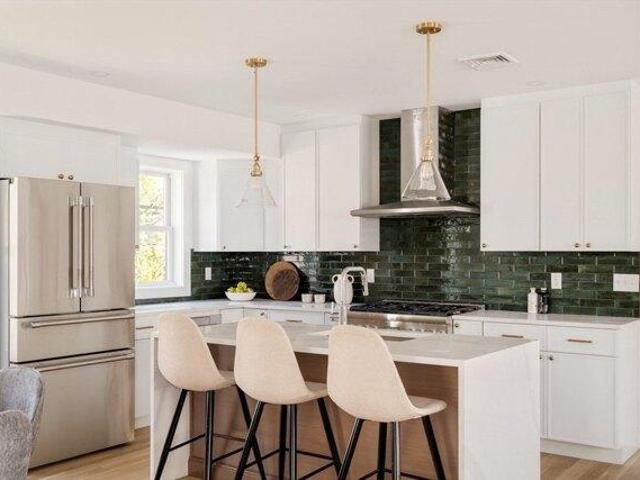 3 bedroom, Somerville MA 02143 104686756