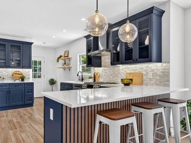 3 bedroom, Somerville MA 02144 103849402
