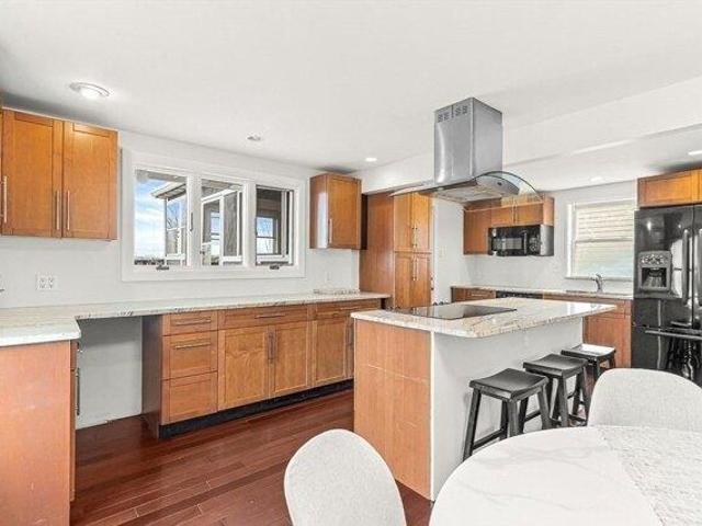 3 bedroom, Somerville MA 02145 102762234