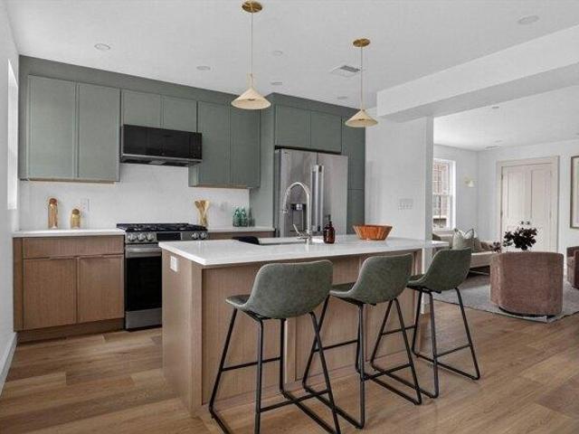 3 bedroom, Somerville MA 02145 103967575