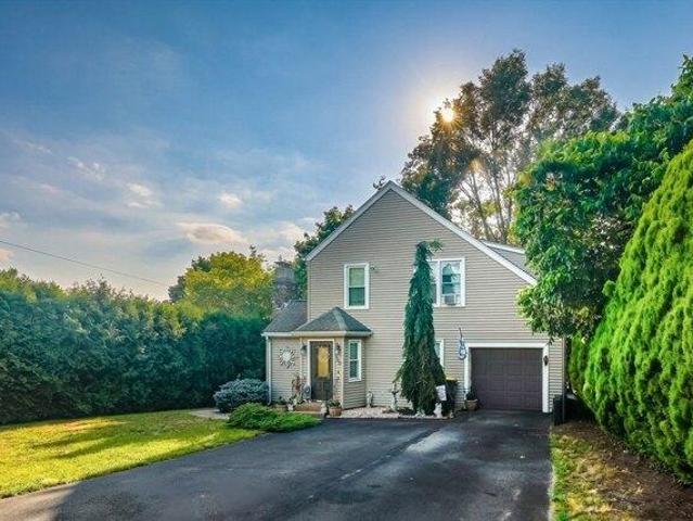 3 bedroom, Somerset MA 02725 104688870