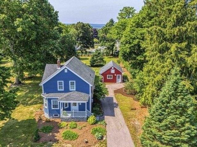 3 bedroom, Somerset MA 02725 105109360