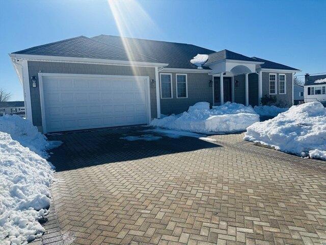 3 bedroom, Somerset MA 02725 102410282