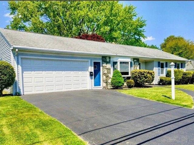 3 bedroom, Somerset MA 02726 102592645