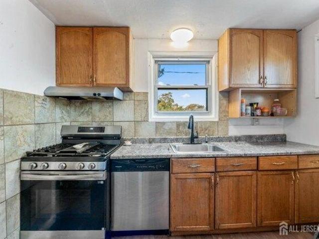 3 bedroom, Sayreville NJ 08872 LS101630927