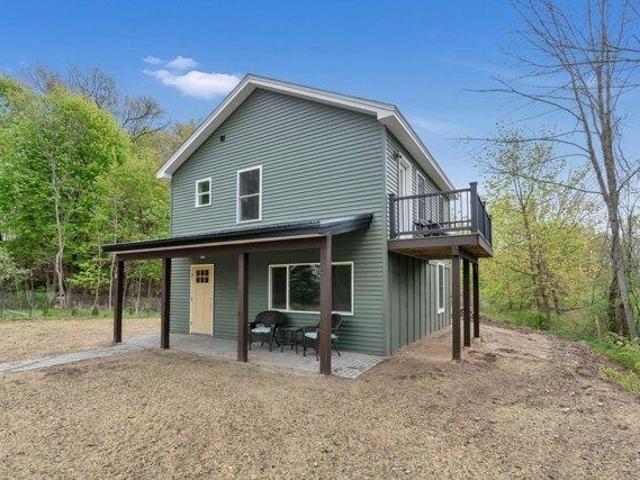 3 bedroom, Sanford ME 04073 102761651
