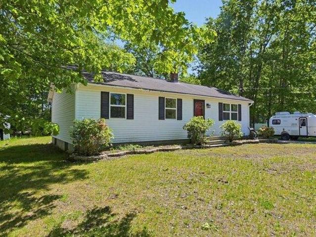 3 bedroom, Sanford ME 04073 103161663