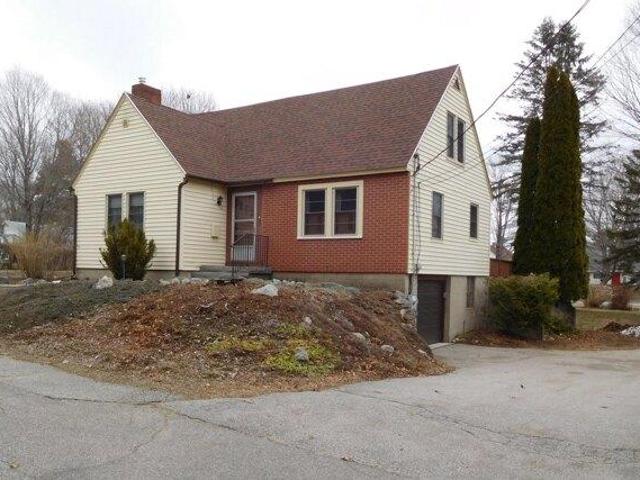 3 bedroom, Sanford ME 04083 102119556