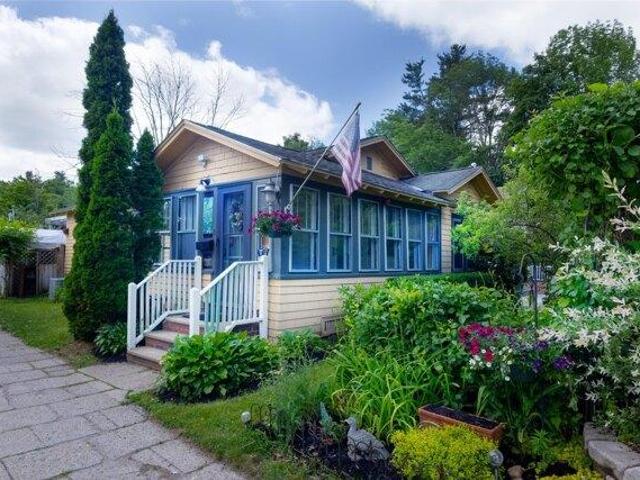 3 bedroom, Sanford ME 04083 104603932