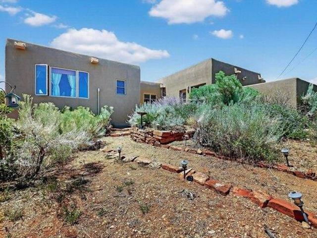 3 bedroom, Santa Fe NM 87505 95965606
