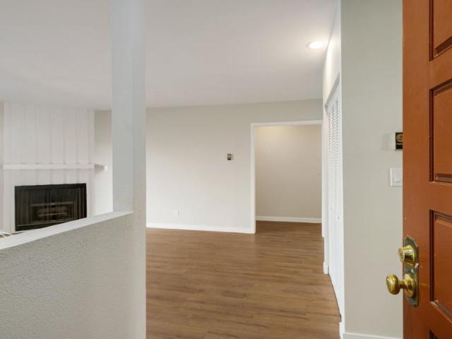 3 bedroom, Santa Monica CA 90404 LS57110612