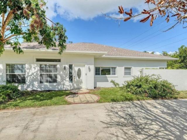 3 bedroom, Sarasota FL 34239 102659004