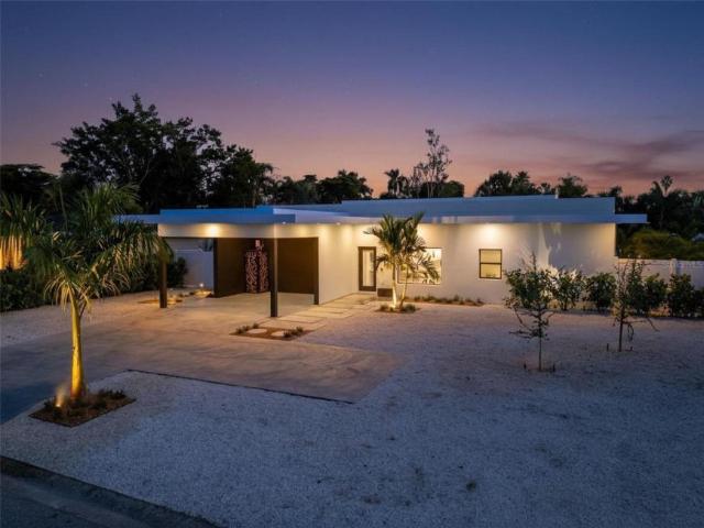 3 bedroom, Sarasota FL 34239 102659080