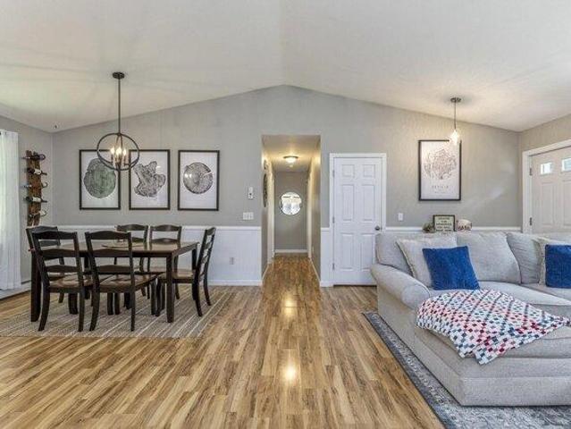 3 bedroom, Scarborough ME 04074 103101043