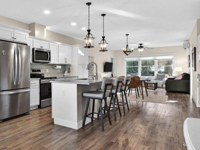 3 bedroom, Scarborough ME 04074 LS101604516