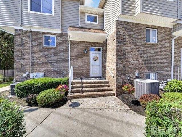 3 bedroom, Sewaren NJ 07077 104481774
