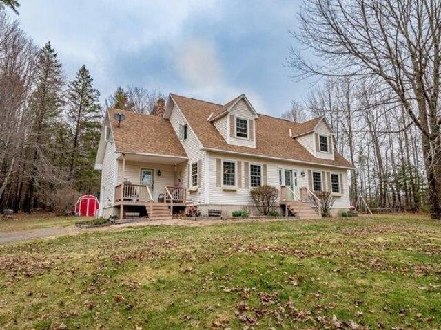 3 bedroom, Sebec ME 04481 LS102061914