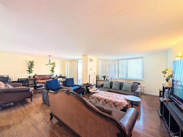 3 bedroom, Secaucus NJ 07094 104655785