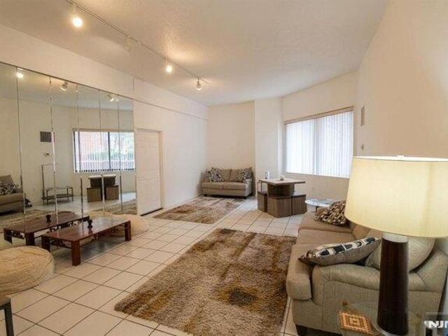 3 bedroom, Secaucus NJ 07094 104717698