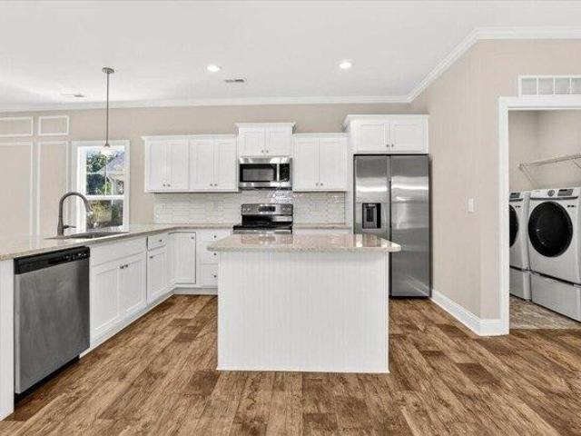 3 bedroom, Selma NC 27576 104899657