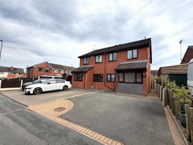 3 bedroom semi detached to let