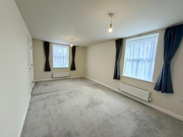 3 bedroom semi detached to let