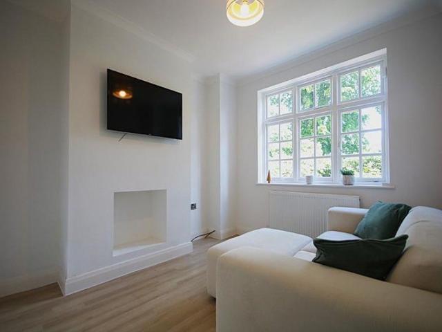 3 Bedroom Semi Detached To Let