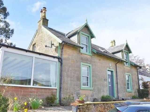 3 Bedroom Semi detached Villa For Sale In Lamlash