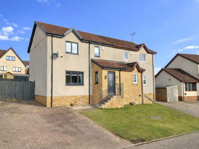 3 bedroom semi detached villa house for sale