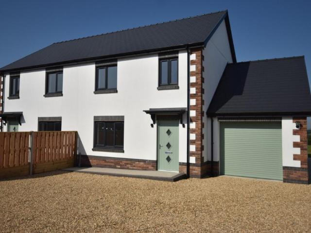 3 bedroom semi detached villa house for sale