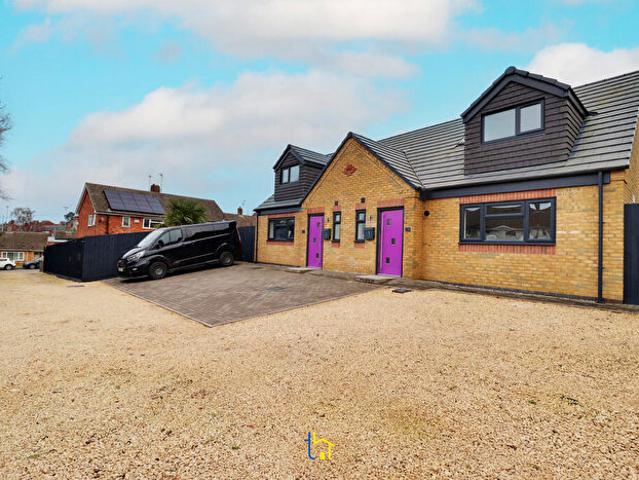 3 Bedroom Semi Detached Bungalow To Rent In Ellis Close, Glenfield, LE3
