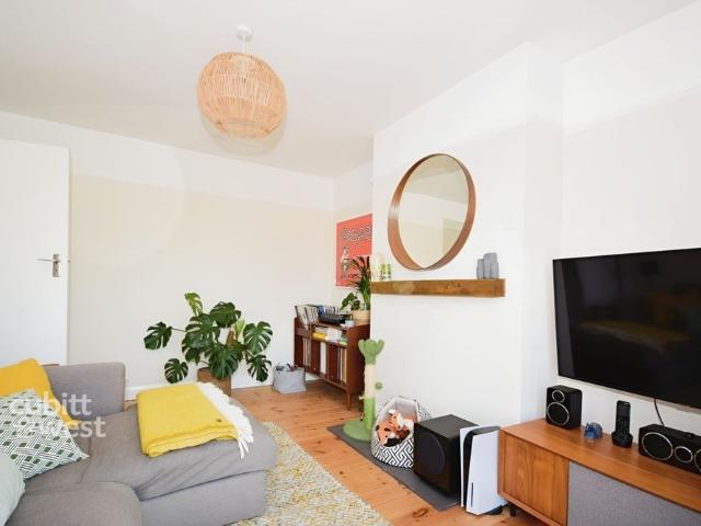 3 bedroom semi detached bungalow to rent