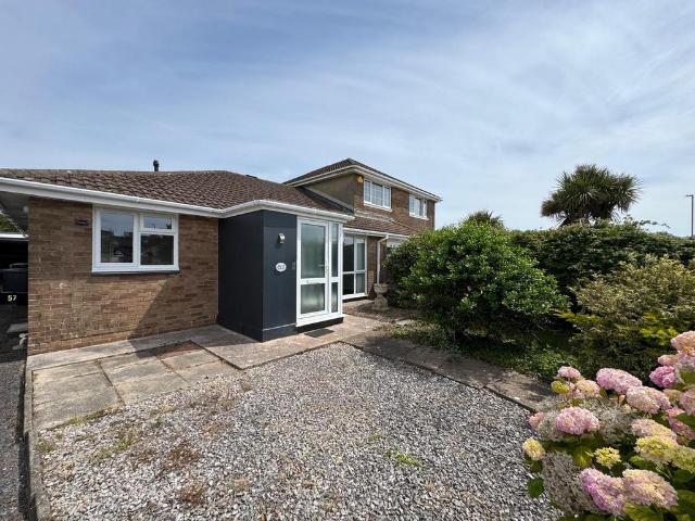 3 bedroom semi detached bungalow to rent