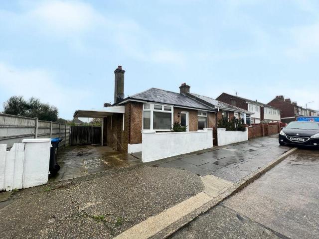3 bedroom semi detached bungalow to rent