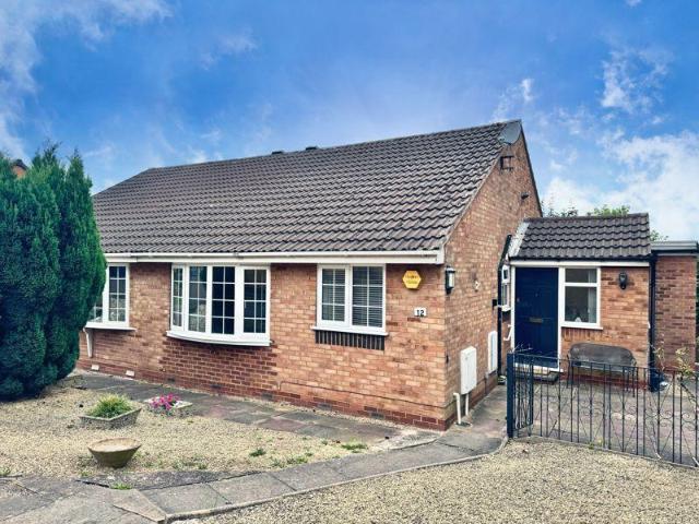 3 bedroom semi detached bungalow to rent