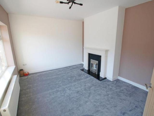 3 bedroom semi detached bungalow to rent