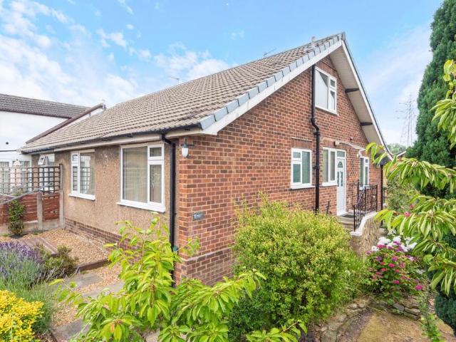 3 bedroom semi detached bungalow to rent