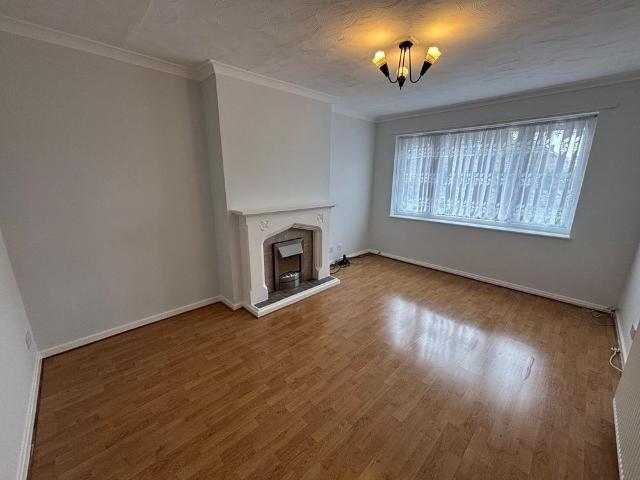 3 bedroom semi detached bungalow to rent