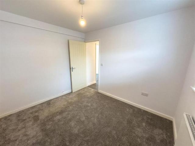 3 bedroom semi detached bungalow to rent