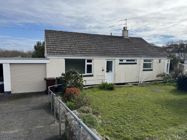 3 bedroom semi detached bungalow to rent