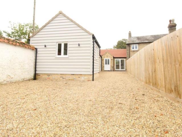 3 bedroom semi detached bungalow to rent