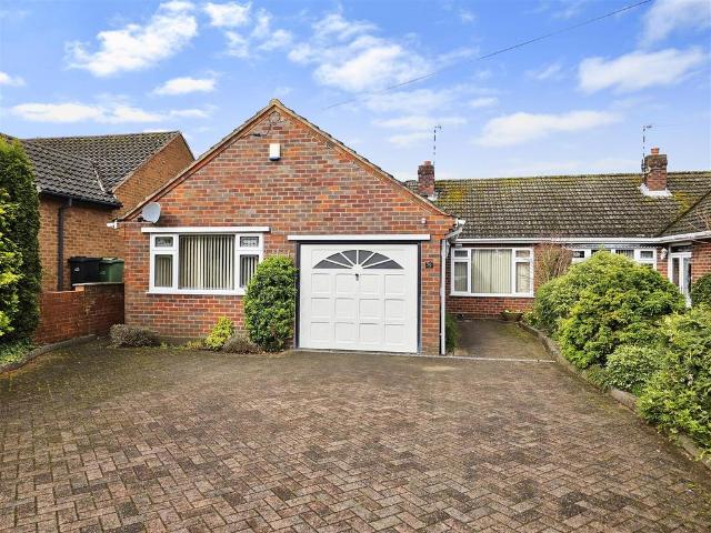 3 bedroom semi detached bungalow to rent