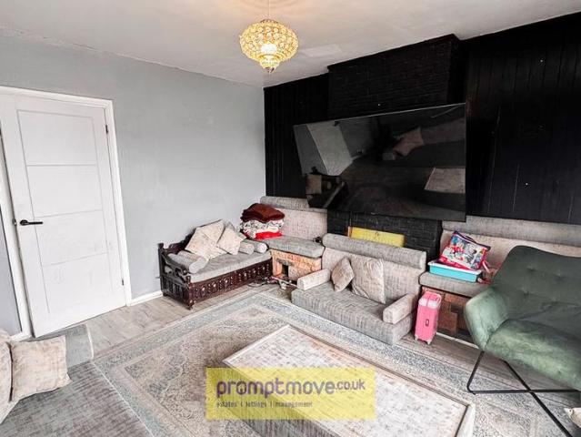 3 bedroom semi detached bungalow to rent