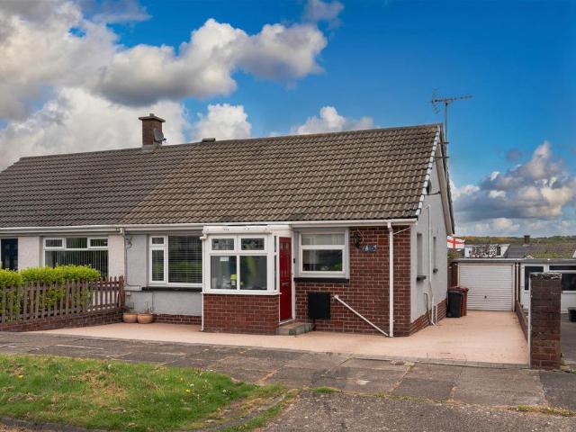 3 bedroom semi detached bungalow for sale