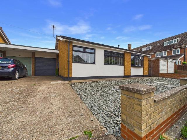 3 bedroom semi detached bungalow for sale
