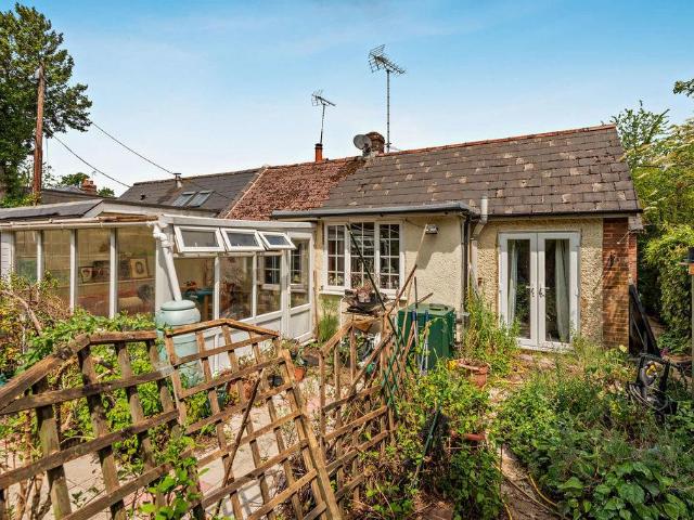 3 bedroom semi detached bungalow for sale
